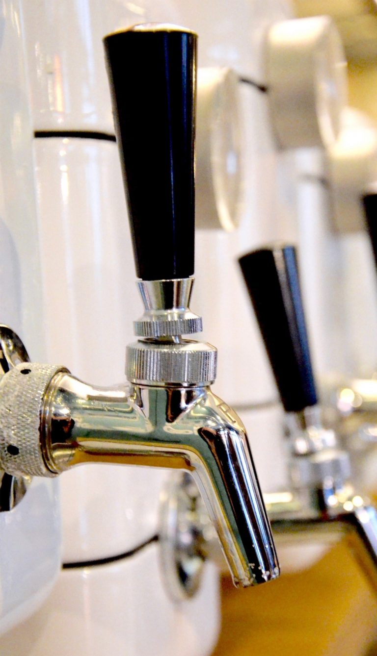 details three-dimensional tiles with rounded 3d corners | DTILE